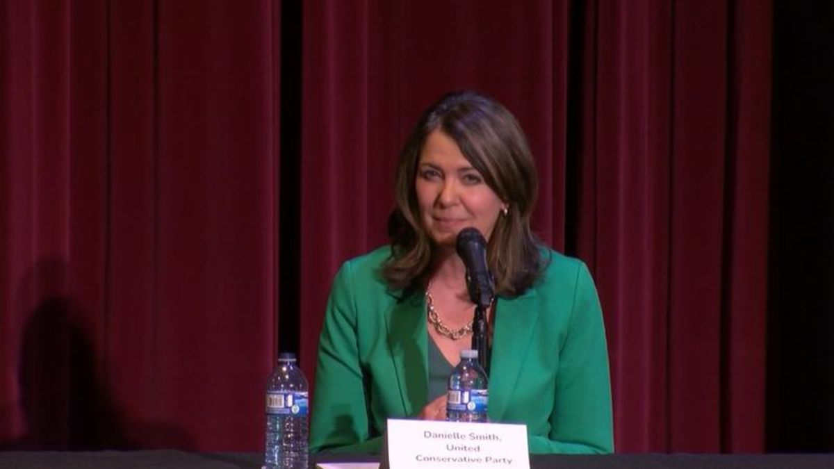 Smith, Notley vote at advance polls in Calgary | CHAT News Today