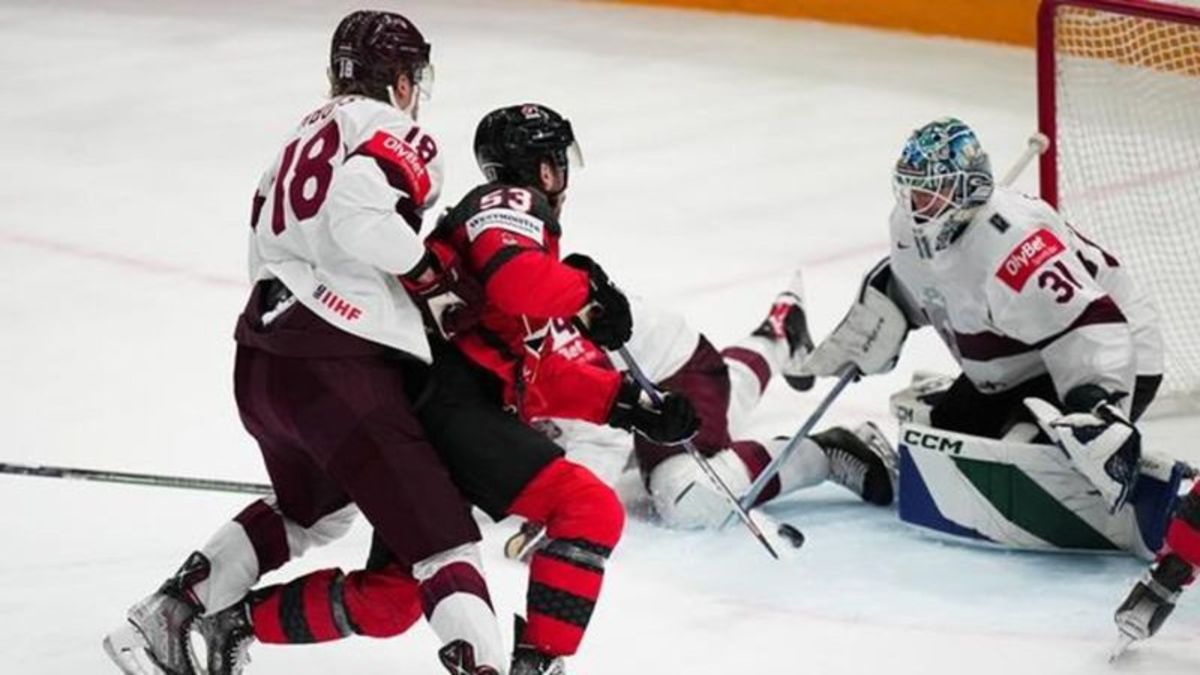 Adam Fantilli scores winner as Canada books place in gold medal game ...