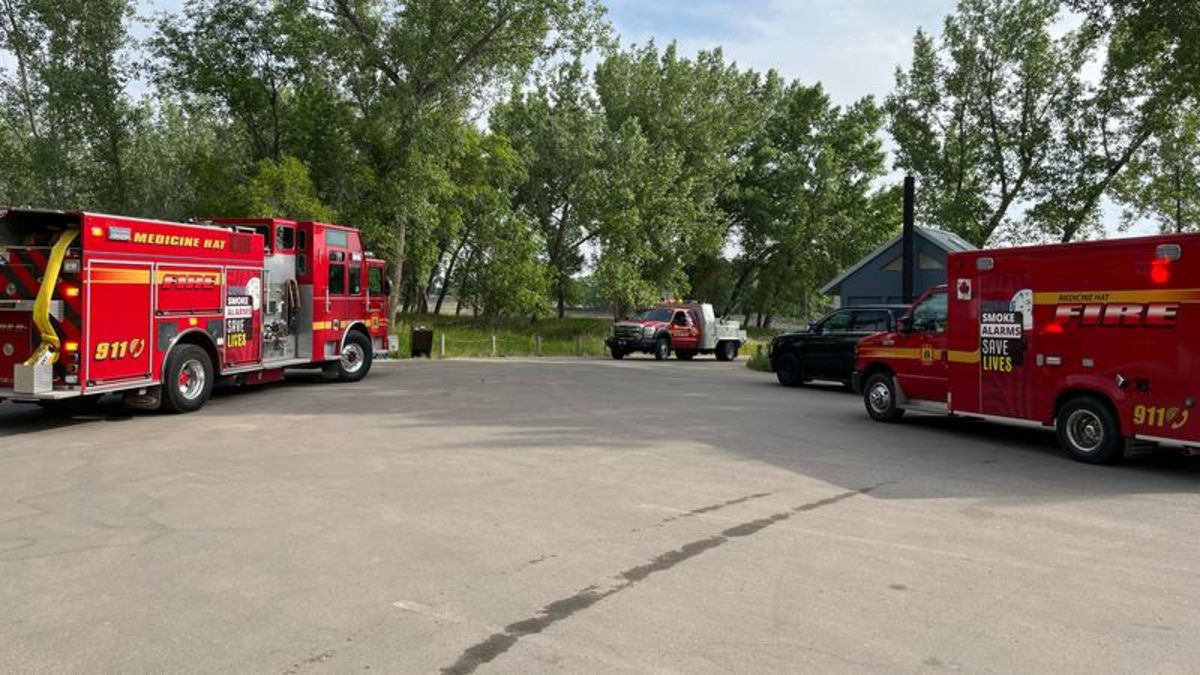 Police investigating fire in Strathcona Island Park | CHAT News Today