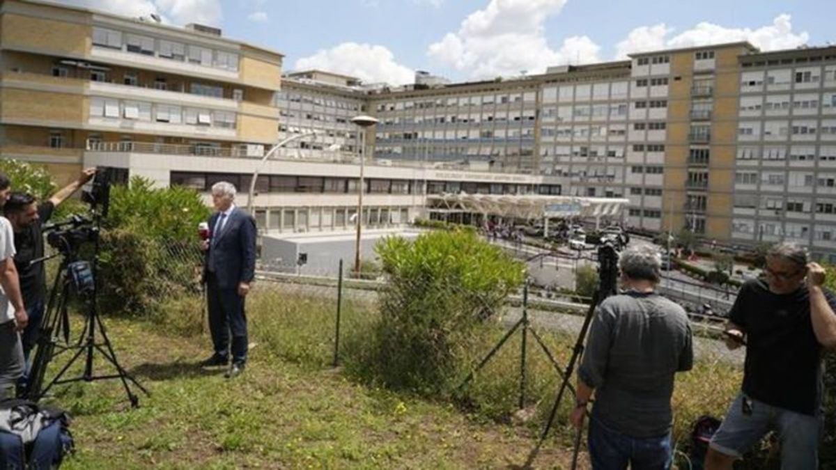 Pope briefly in hospital for scheduled tests two months after ...