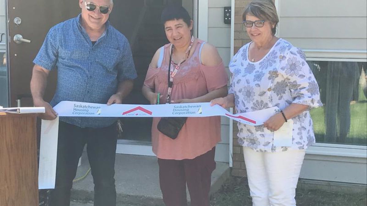 New low-cost housing unit for those with mental illness opens | saskNOW ...