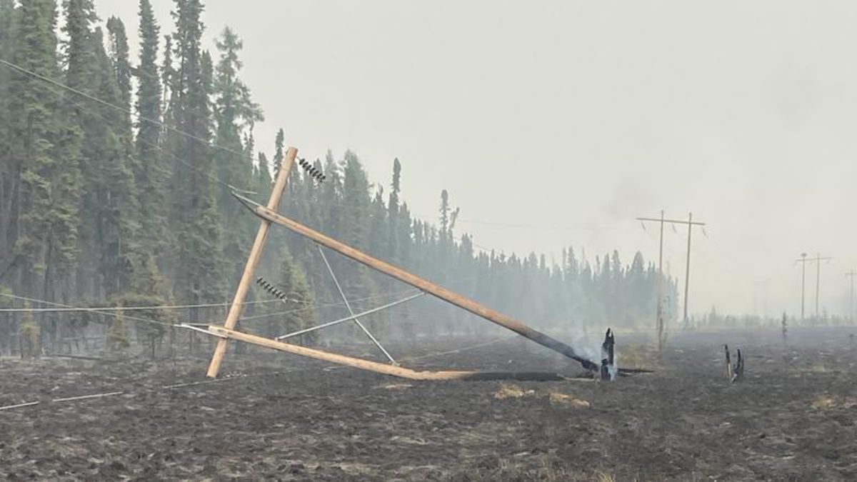 Wildfire leads to closure of Highway 16 through Edson, damages power ...