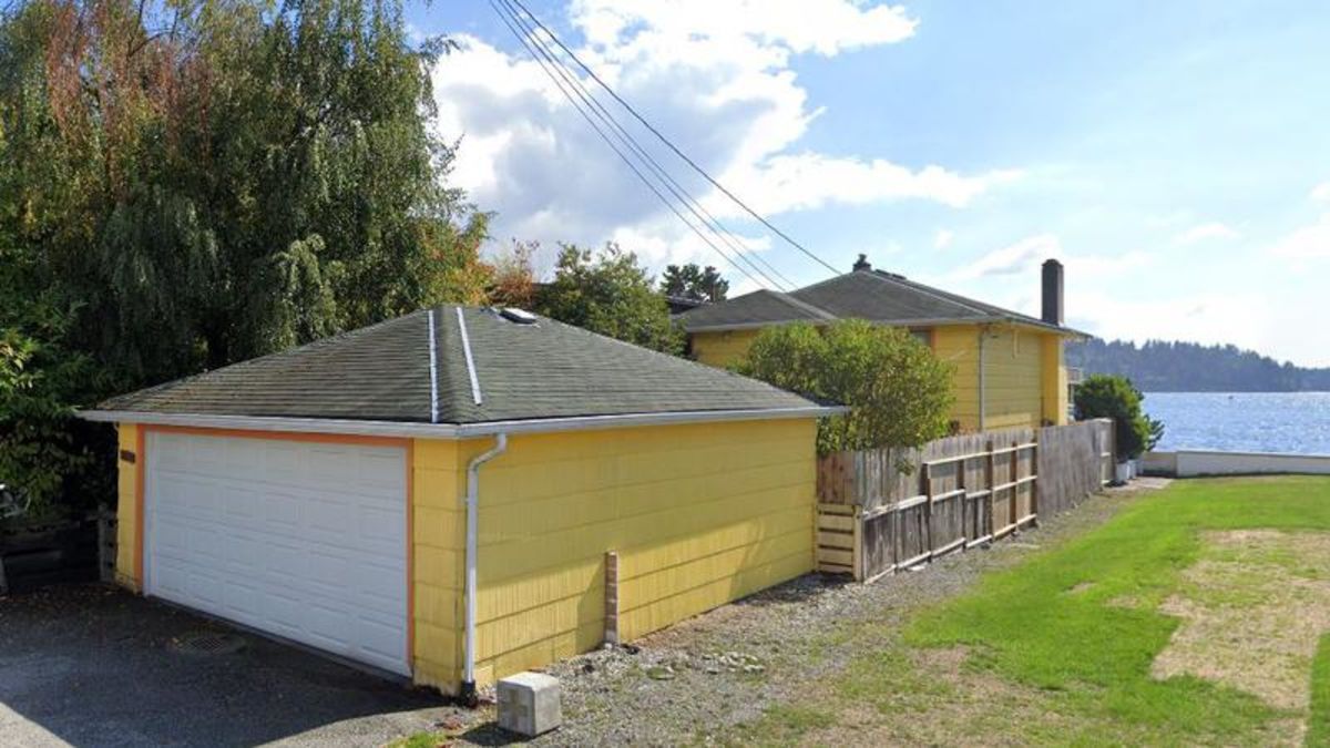 Jim Pattison’s former home up for sale for $1, but there’s a catch ...
