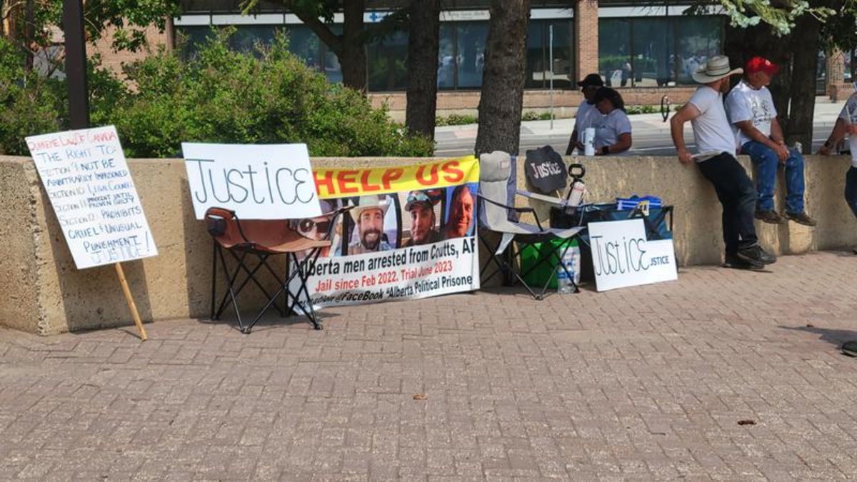Protest held outside Lethbridge courthouse in connection with Coutts ...