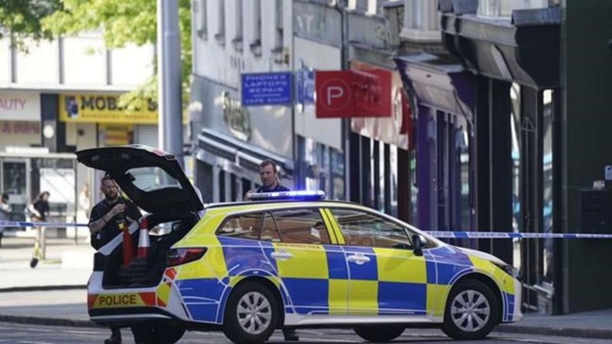 UK police say 3 found dead in Nottingham, 3 others hit by van in linked ...