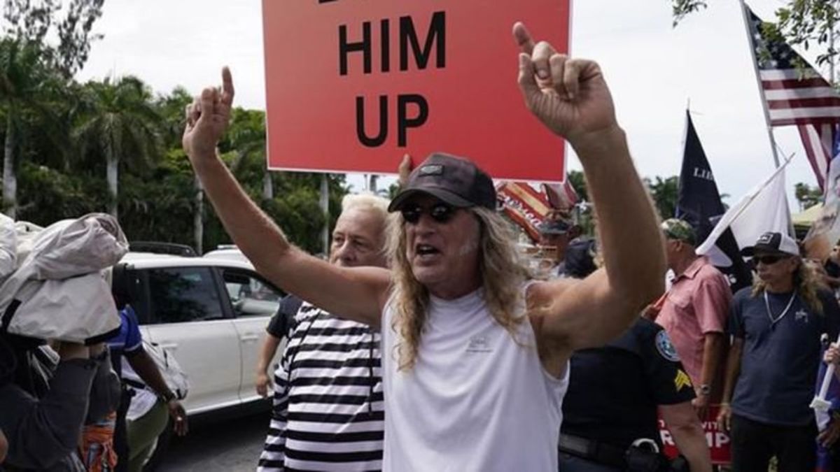 Trump heads to Miami court for historic appearance over charges he ...