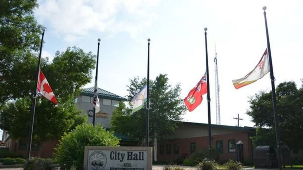 Manitoba city discusses options, possible memorial to honour 15 killed ...