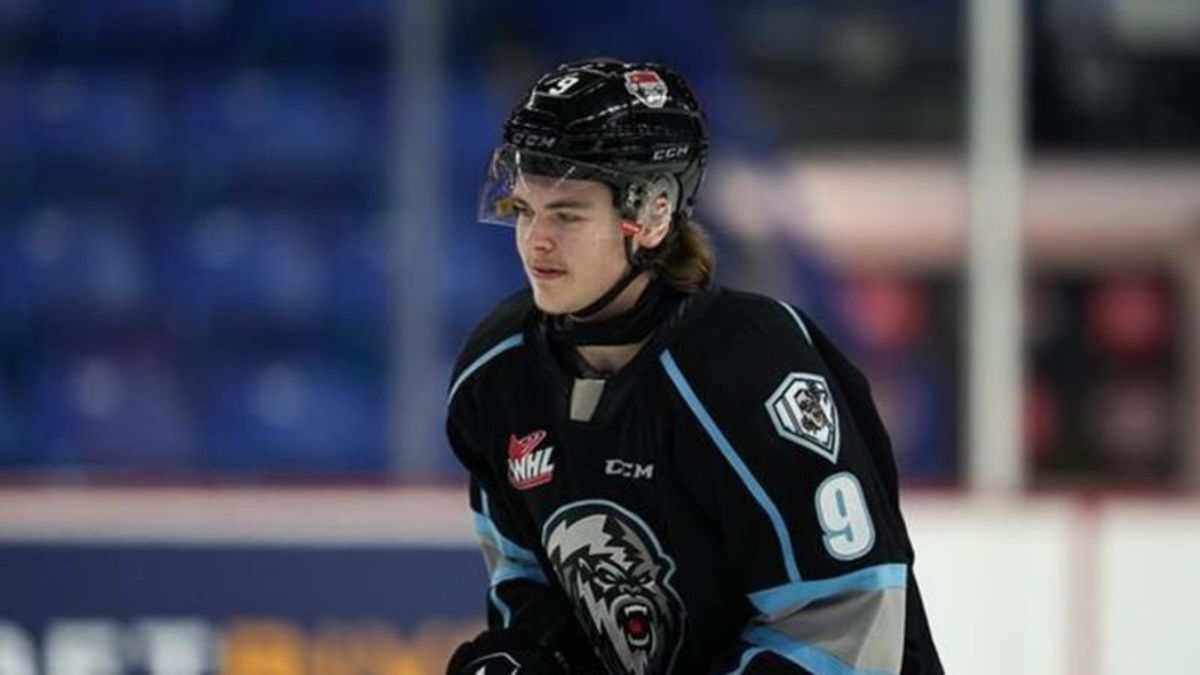 Zach Benson’s winding road primed for next stop — the NHL draft ...