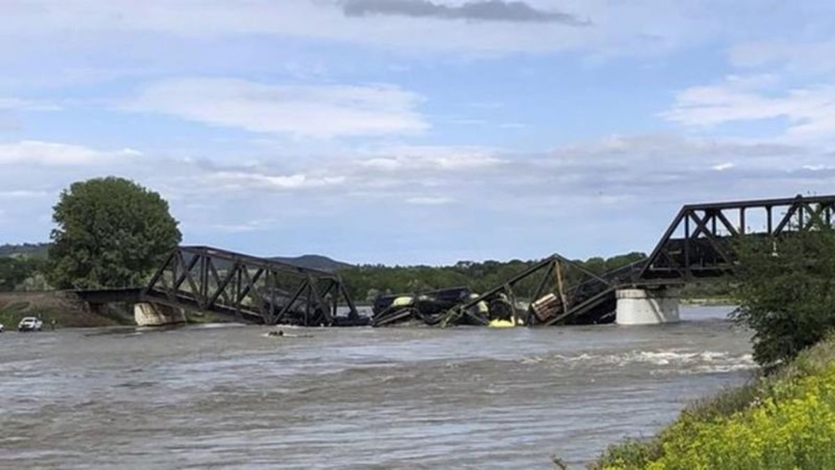 A bridge over Yellowstone River collapses, sending a freight train into ...