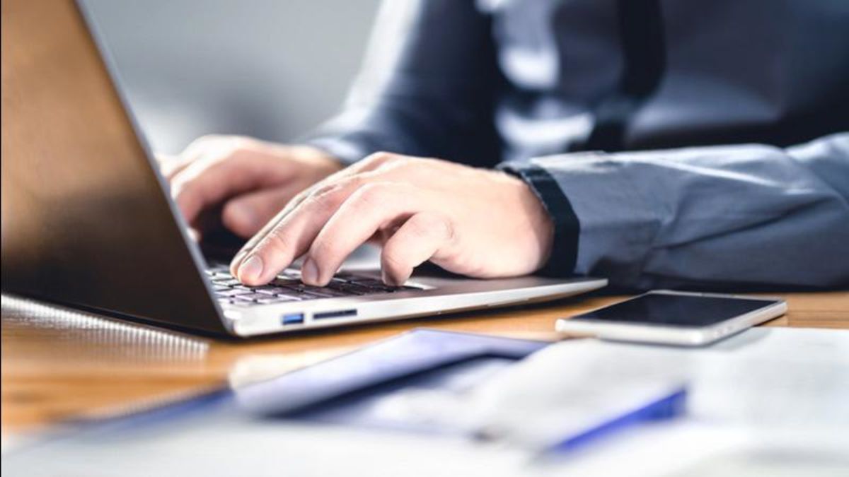 Getting mental health support by typing it out | farmnewsNOW