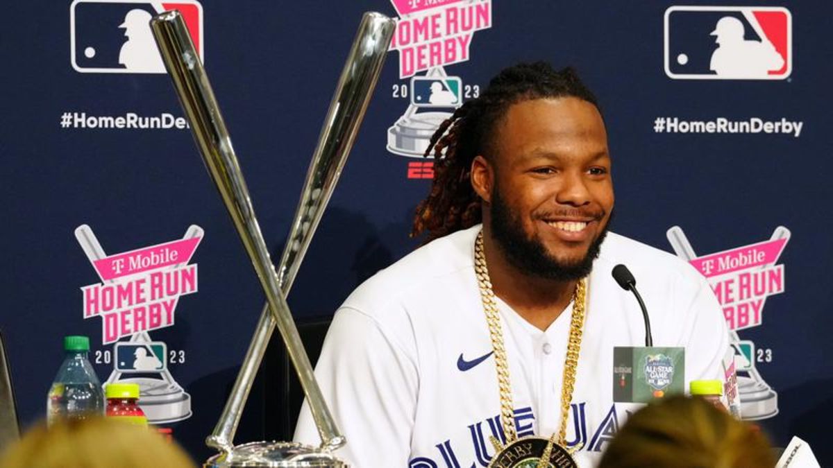 Vladdy Jr. joins Vladdy Sr. as first father-son Home Run Derby winners ...