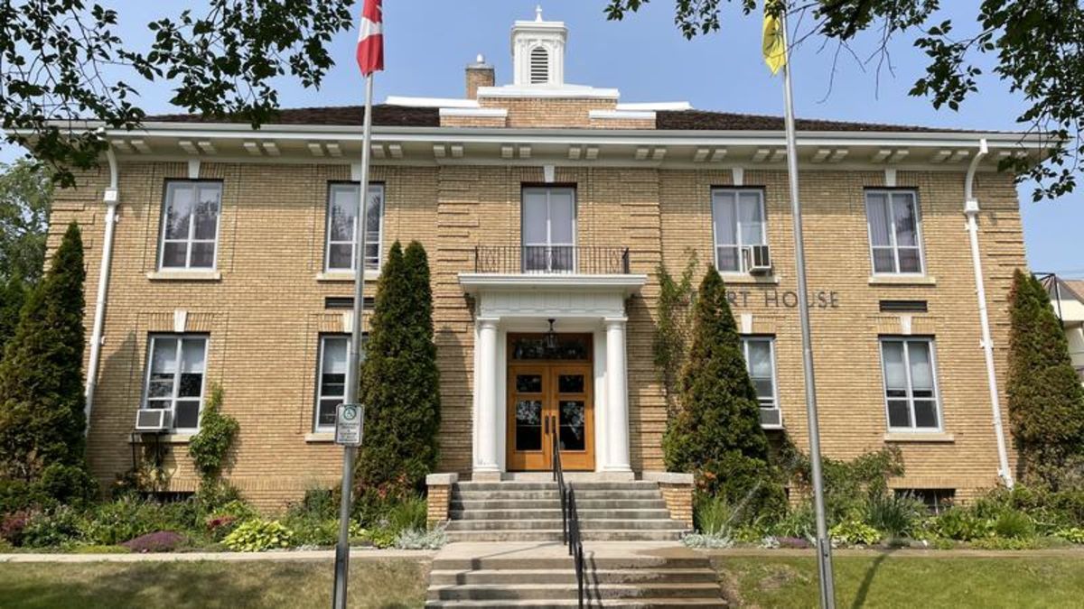 Melfort Court House getting new windows | Saskatchewan's Beach Radio