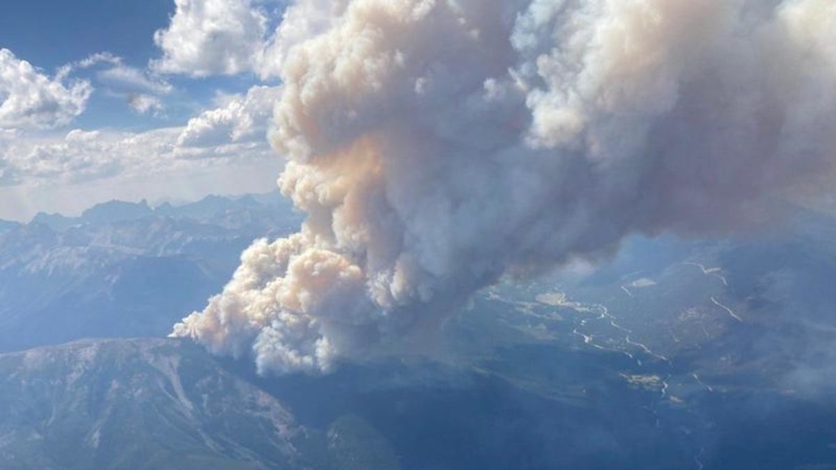 Blazes burn near Invermere, Cranbrook, Kamloops, as B.C. faces record ...