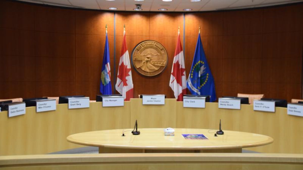 Alberta Ministers meet with Mayor Clayton and tour Grande Prairie ...