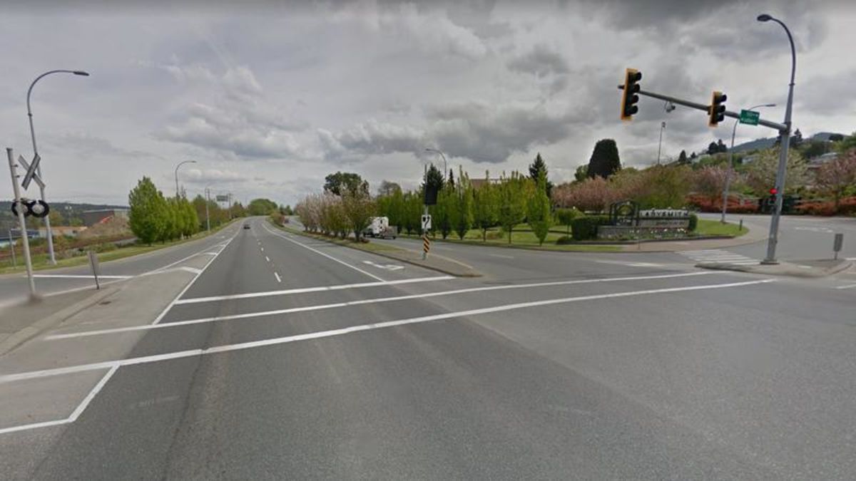 Highway crash in Ladysmith leads to critical injuries | The Lounge 99.9