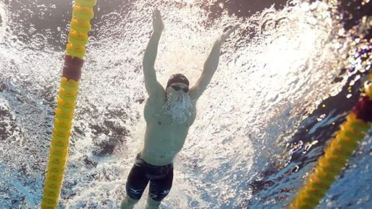 Mollie Ocallaghan Sets A World Record At The Swimming Worlds And