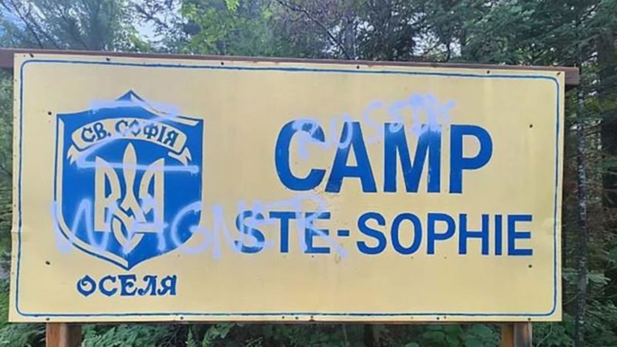 Sign outside Quebec Ukrainian summer camp vandalized with pro-Russian ...