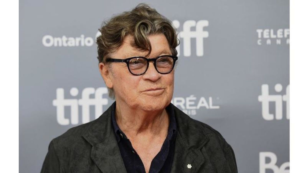 Robbie Robertson, lead guitarist and songwriter of The Band, dies ...