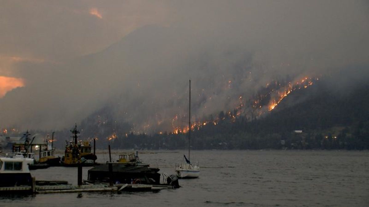 Cool, wet weather should help crews battling Adams Lake Complex fires ...