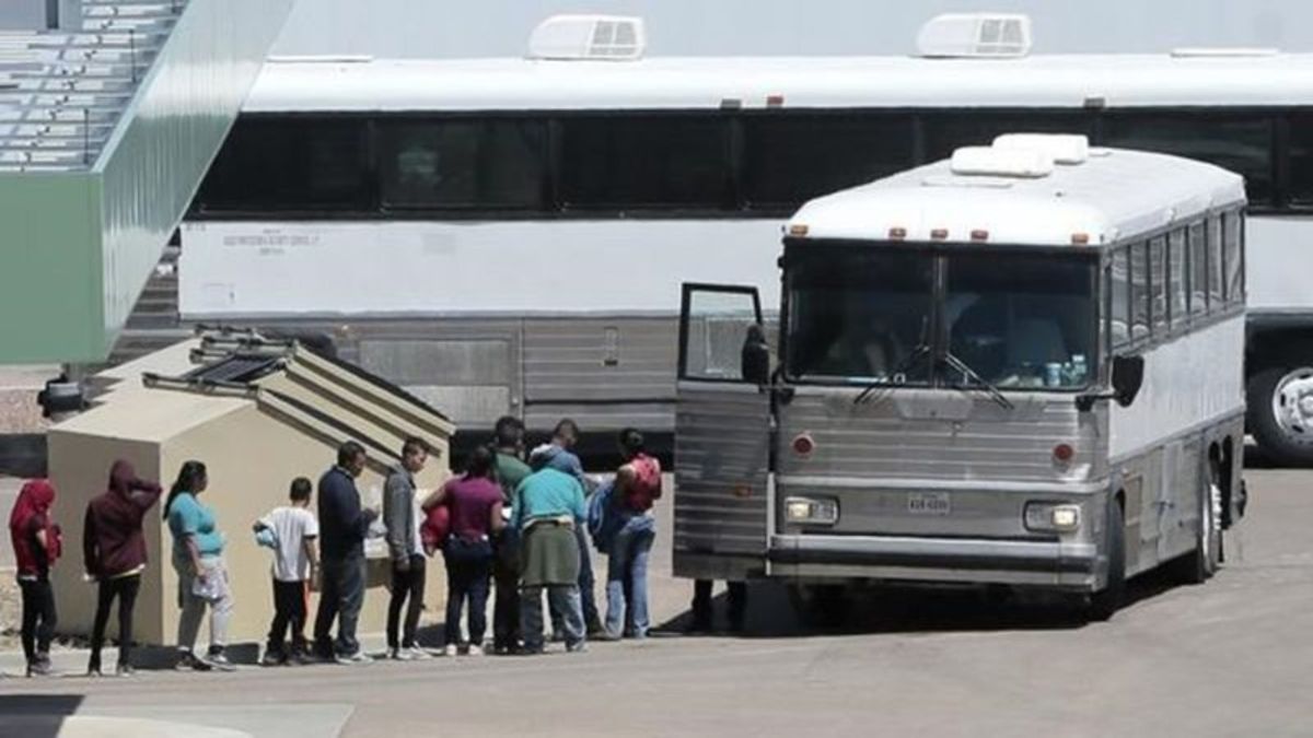 3-year-old riding one of Texas’ migrant buses dies on the way to ...