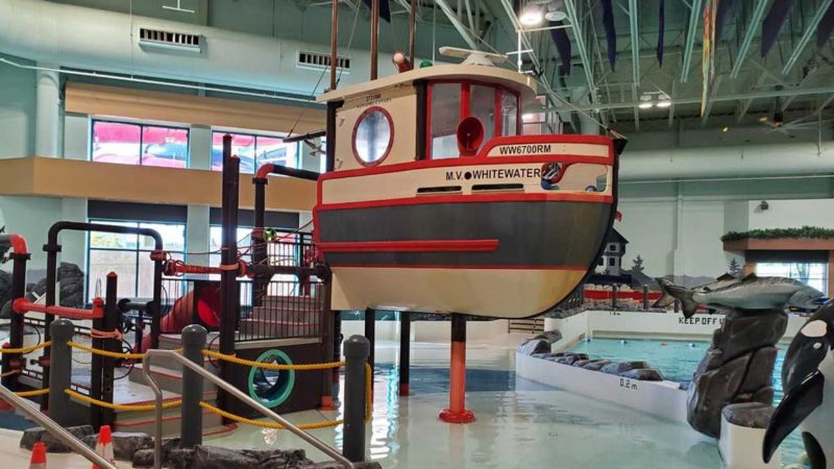Popular Nanaimo Aquatic Centre play boat to be removed | The Lounge 99.9