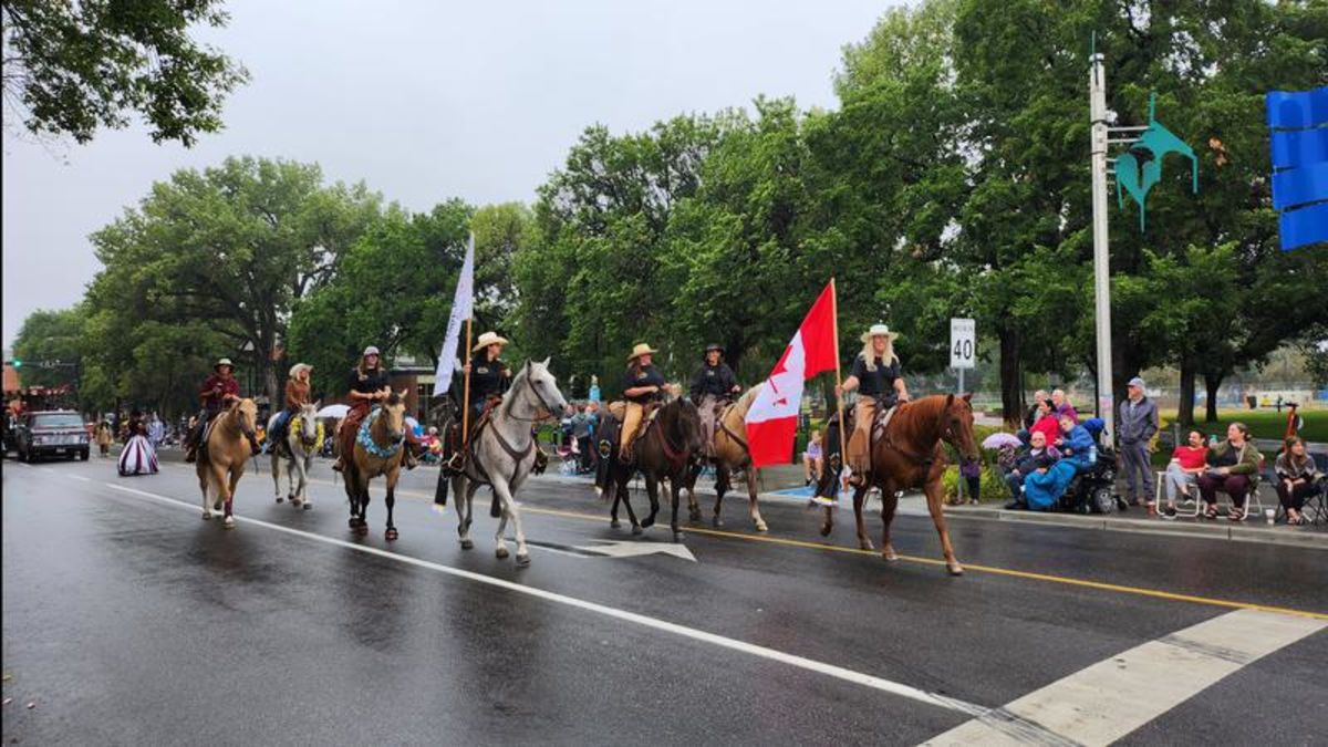 Whoop-Up Days Parade draws a crowd in Lethbridge | Lethbridge News Now
