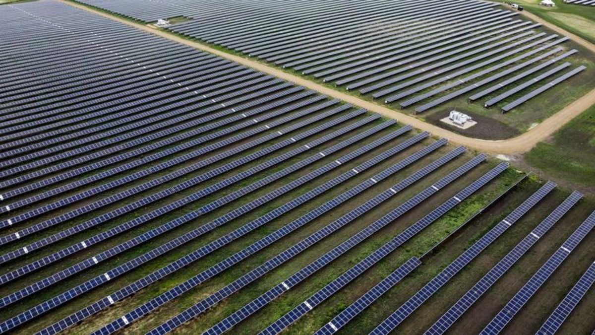 AUC says it will still process applications during renewables ...