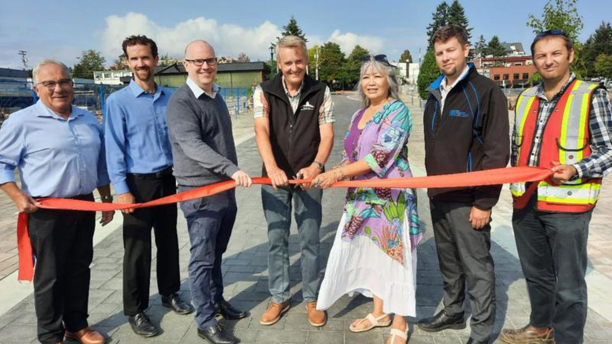 Phase 2 of downtown Qualicum Beach improvements officially opens | 106. ...
