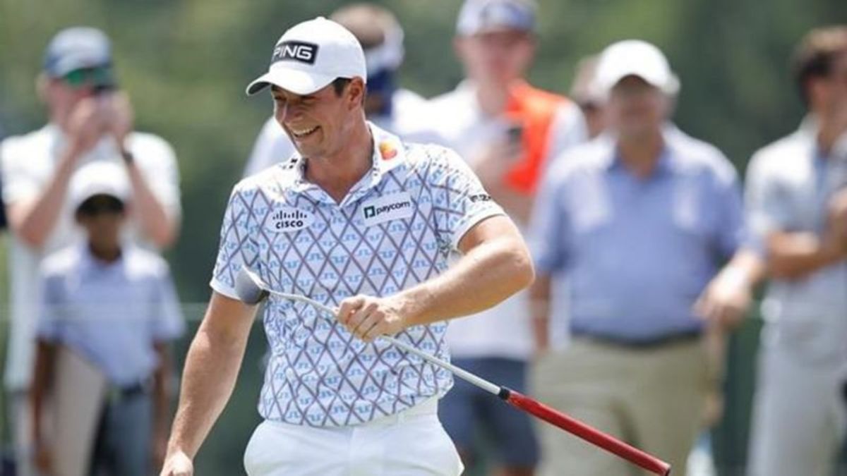 Collin Morikawa shoots 61 to go from 9 shots behind to 3-way tie for ...