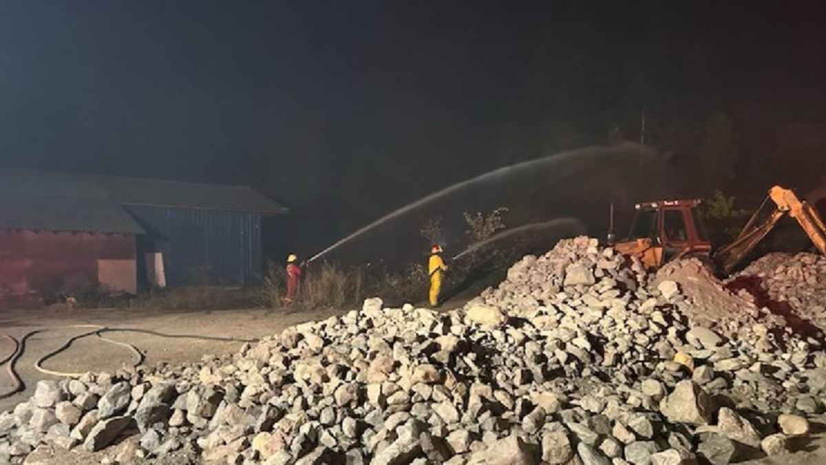 No structures lost as wildfire nears Sorrento | Vernon Matters