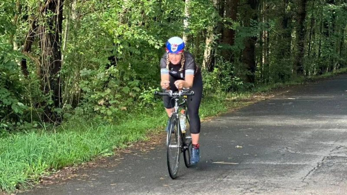 Hill overcomes pain, still in Double Deca | Vernon Matters