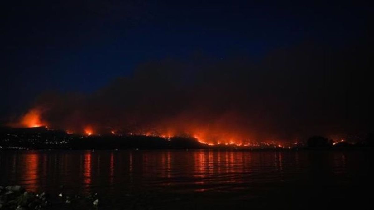 Don’t try to dodge police checkpoints, B.C. fire zone residents are ...