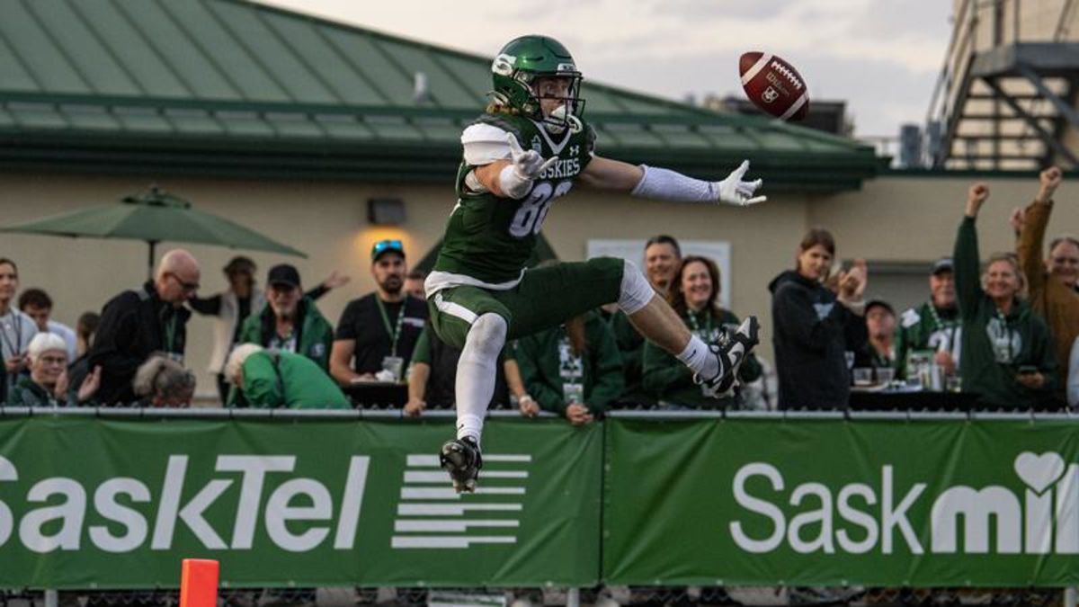 Huskies hammer Rams in front of over 10,000 fans at Griffiths Stadium ...