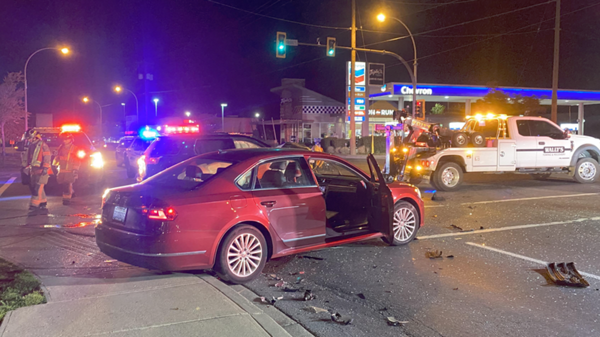 Chilliwack Fire, RCMP, EMS respond to two-car crash at Vedder/Knight ...