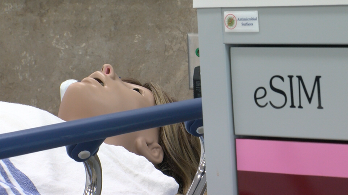 Medicine Hat eSIM lab offers life-like simulations, modernizing medical training | CHAT News Today