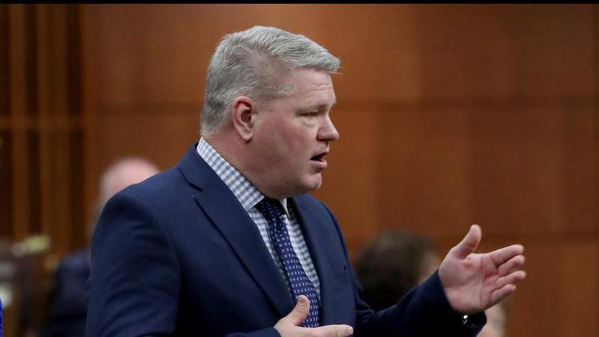 Sask. MP ’embarrassed’ after accidentally applauding former soldier who ...