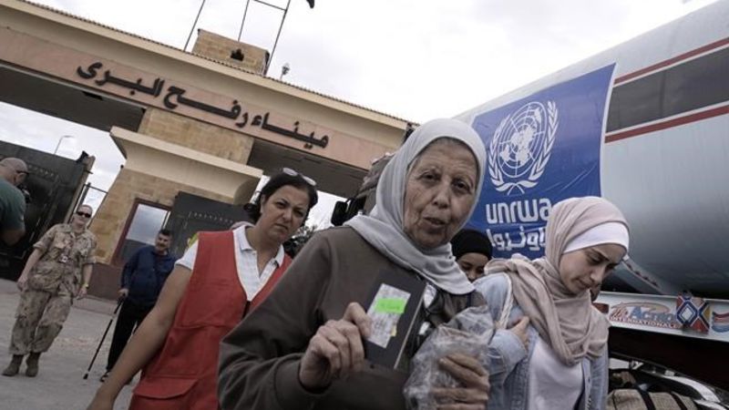 In the news today: Ottawa to accept applications from refugees seeking ...