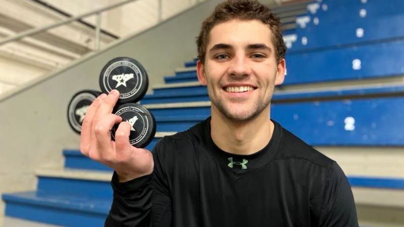 Izyk’s hat trick leads way as North Stars top Hounds 8-2 | battlefordsNOW