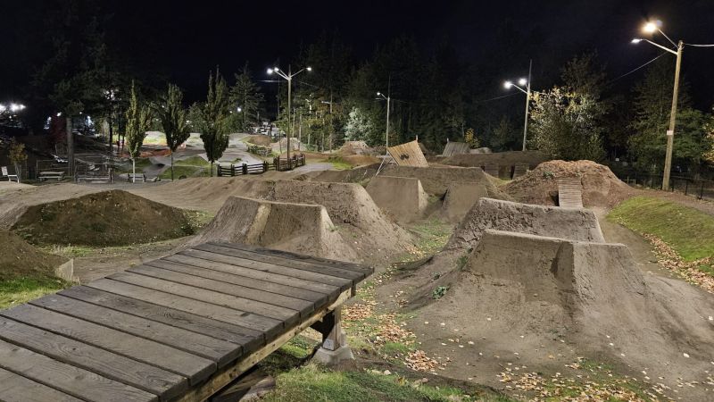 New lights offering extended hours for riders at Nanaimo bike park | 106.9 The Wolf