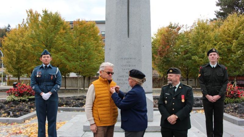 Royal Canadian Legion presents ‘First Poppy’ to Chilliwack Mayor to ...