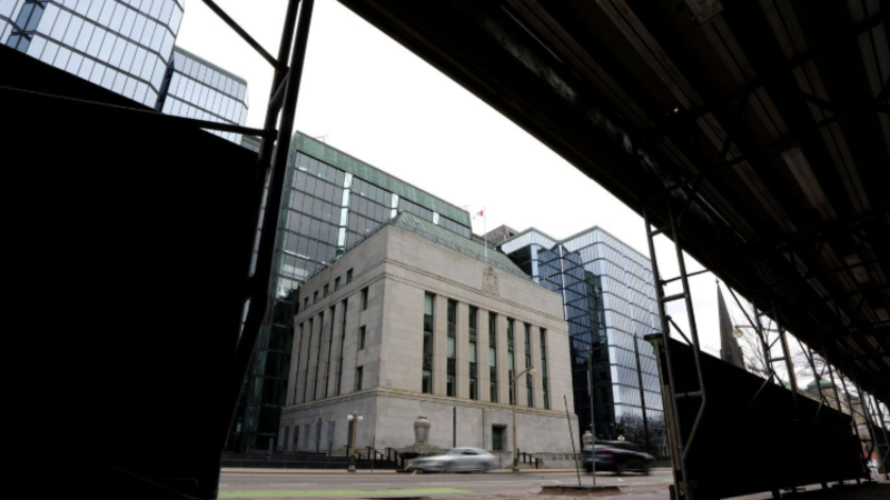 Bank of Canada holds key rate at 2.75% as economy shows resilience to ...