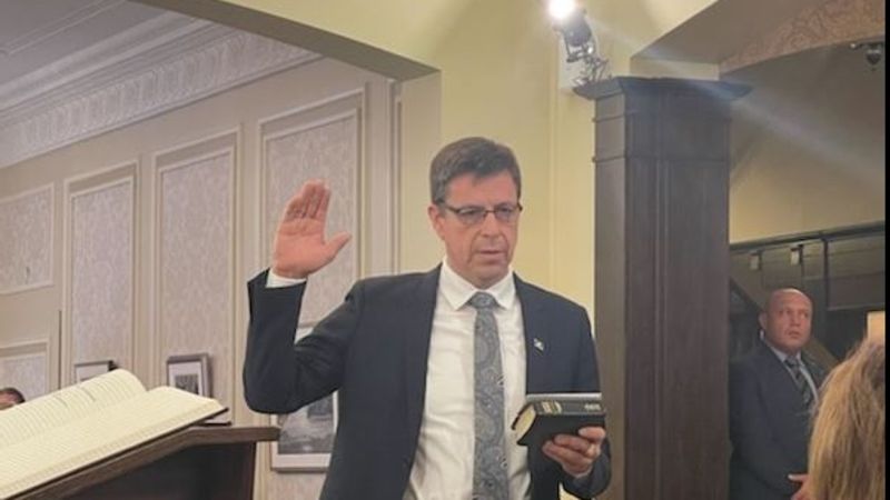 Loewen already busy with new cabinet duties | EverythingGP