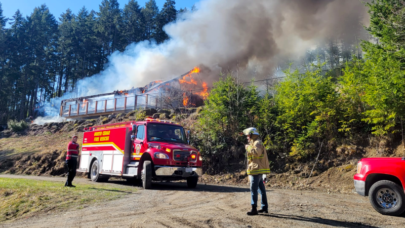 VIDEO: Extension home completely destroyed by fire, smoke visible from ...
