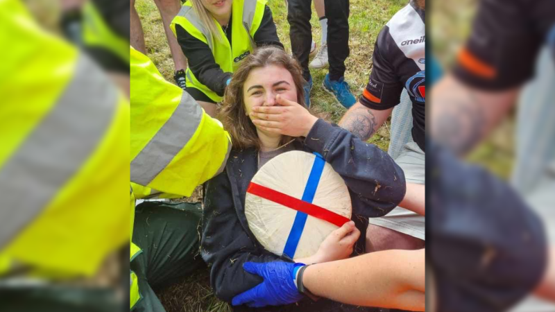 VIDEO: ‘Final little tumble’ sees Nanaimo woman win famous England ...