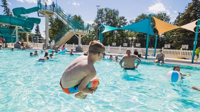 City announces schedule for outdoor pool | EverythingGP